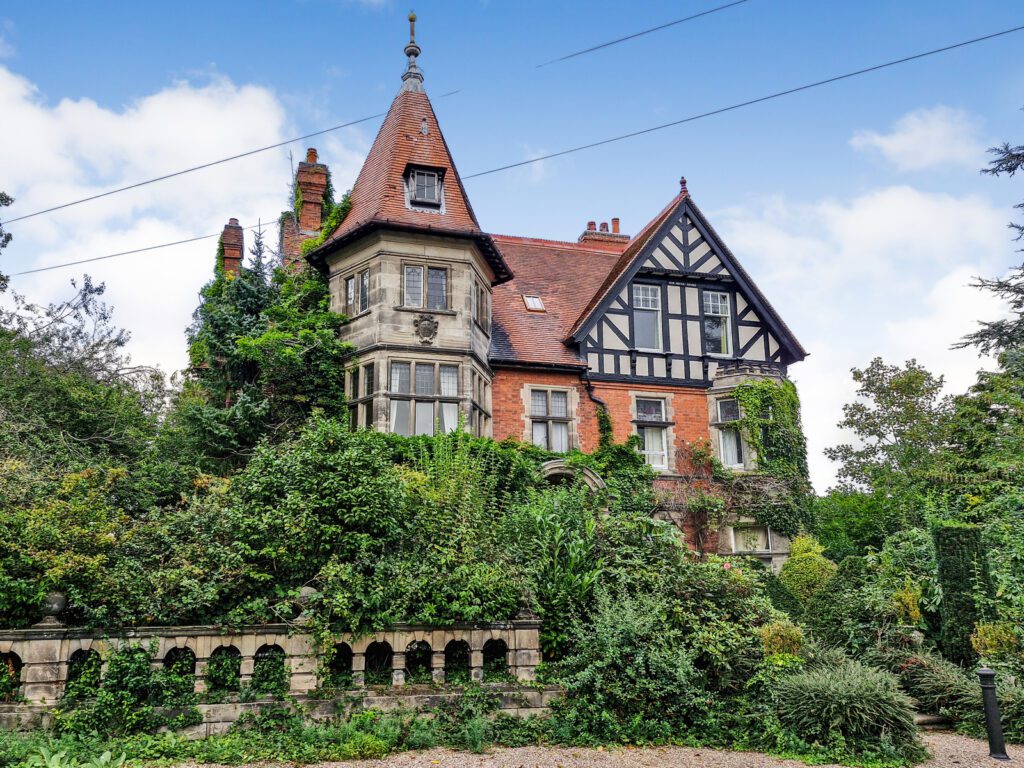 Auction Property for Sale -Hawthornden Manor, Uttoxeter